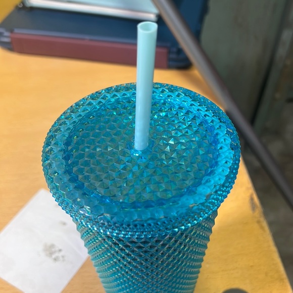 Starbucks | Dining | New 24 Oz Greencanteen Tumbler With Straw Color ...